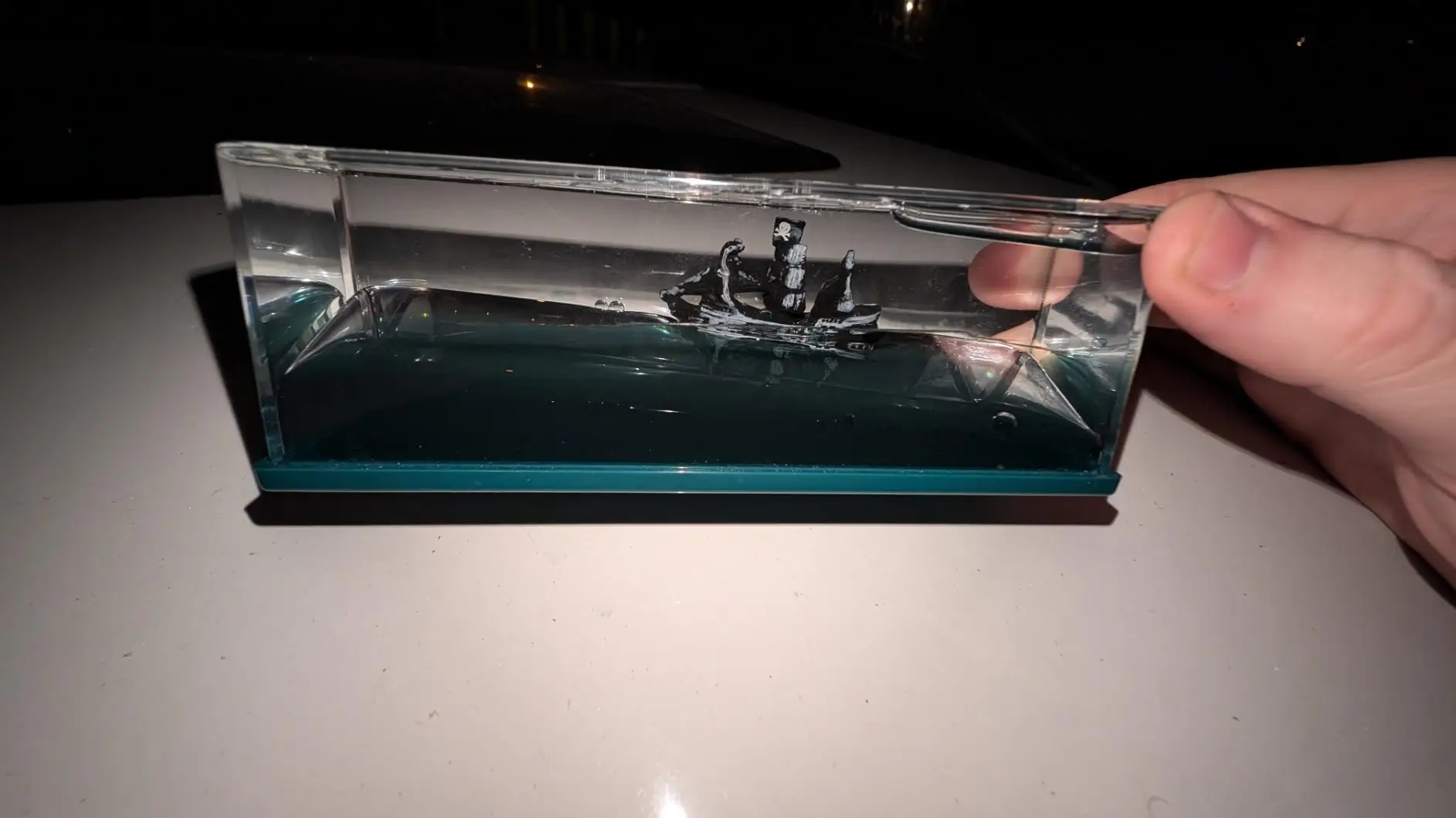 Cruise Ship Fluid Drift Bottle Review – A Mesmerizing Titanic Model ...